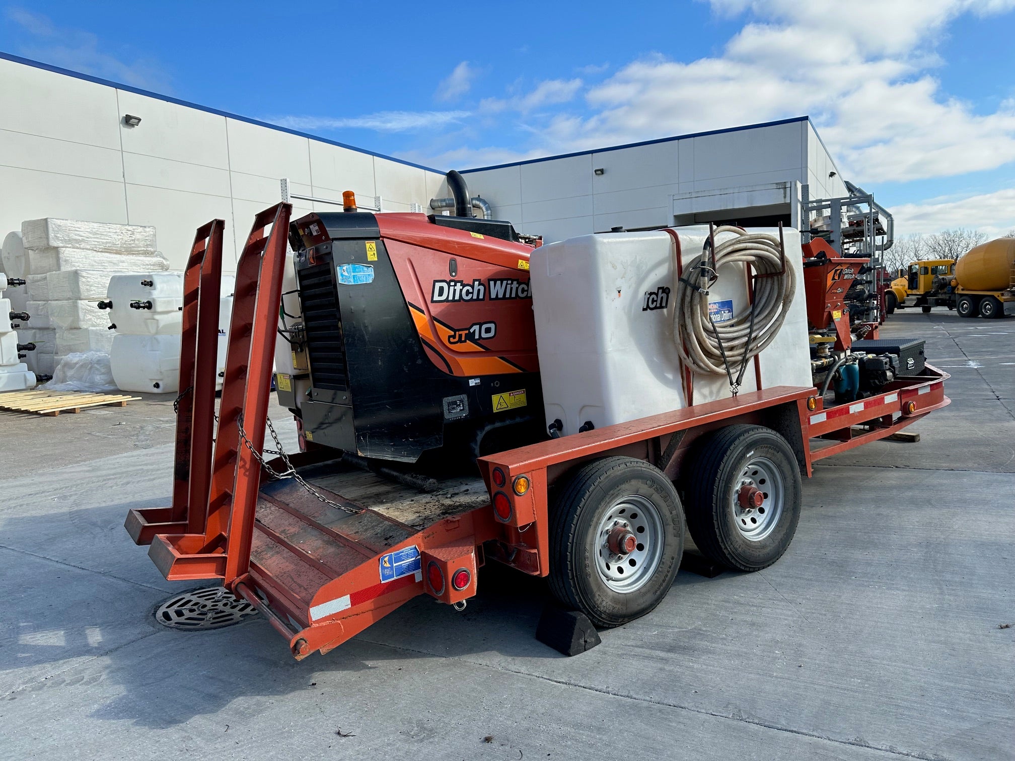 2019 Ditch Witch JT10 with Trailer & Mixing System — Universal HDD