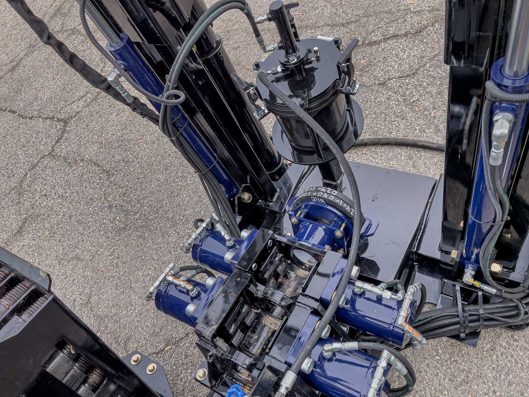 UNI 25 Directional Drill — Universal HDD